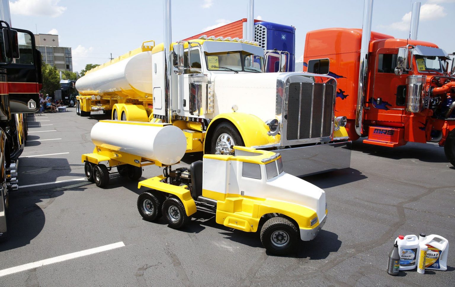 SuperRigs Truck Beauty Contest And Street Party Coming June 14 | Desi ...